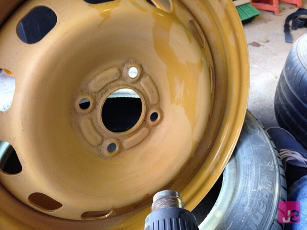 How To Refurbish & Paint Steel Wheels - James Simpson