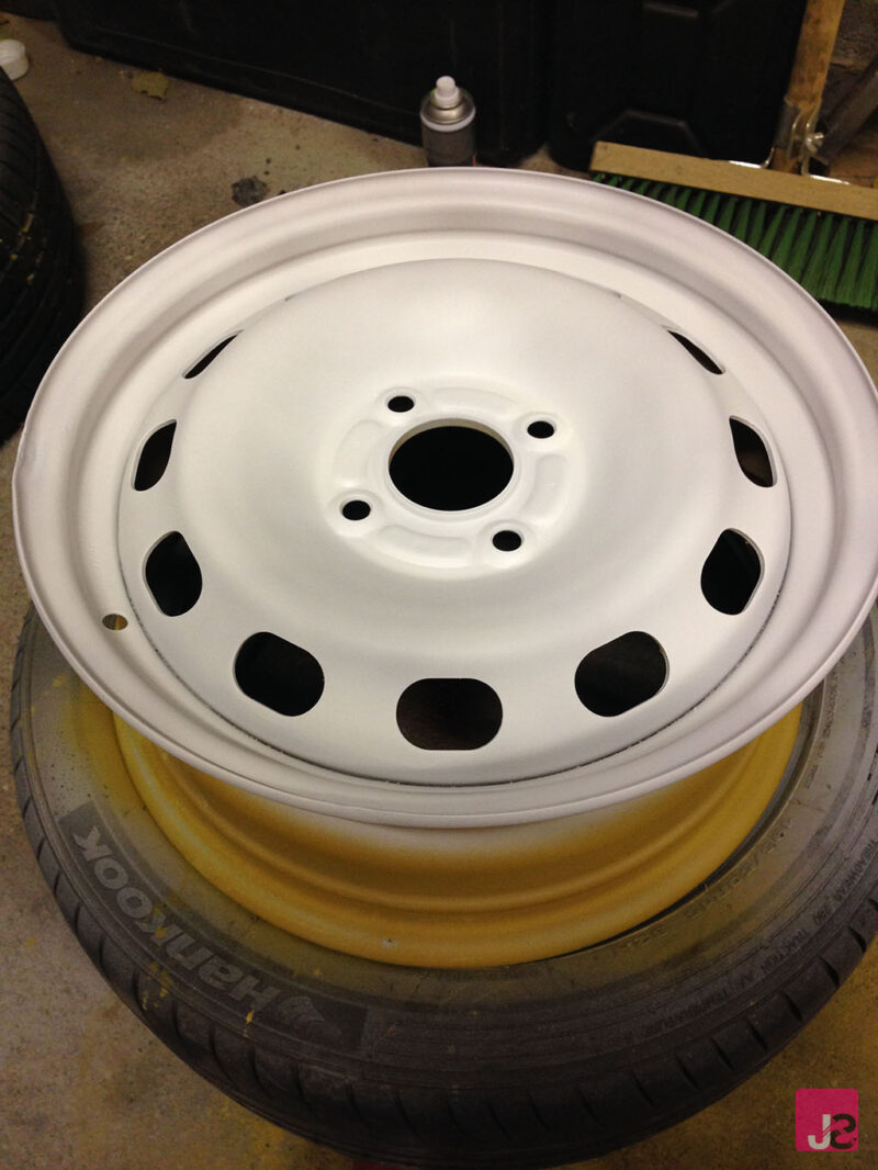 How To Refurbish & Paint Steel Wheels - James Simpson